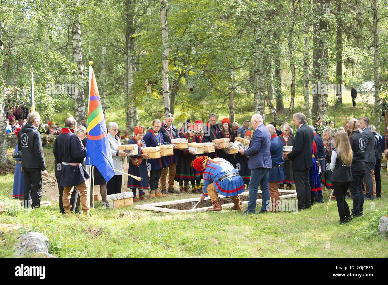 The ceremony in which the skulls of 25 Sami people where reburied in ...
