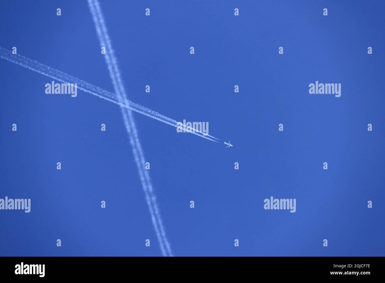 Zwei blue else hi-res stock photography and images - Alamy