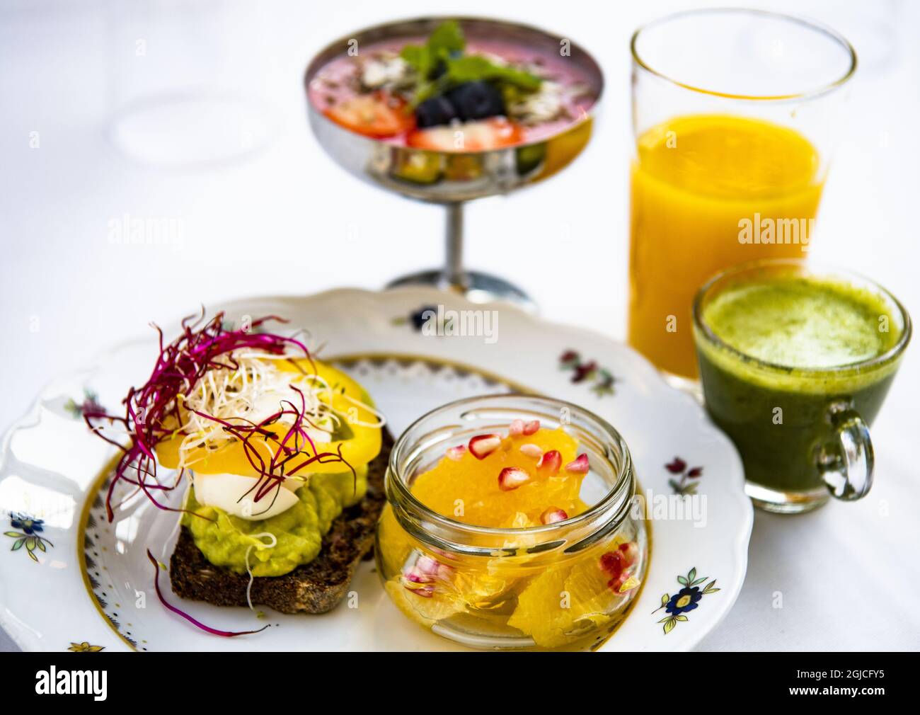 Michael mosley dr hi-res stock photography and images - Alamy