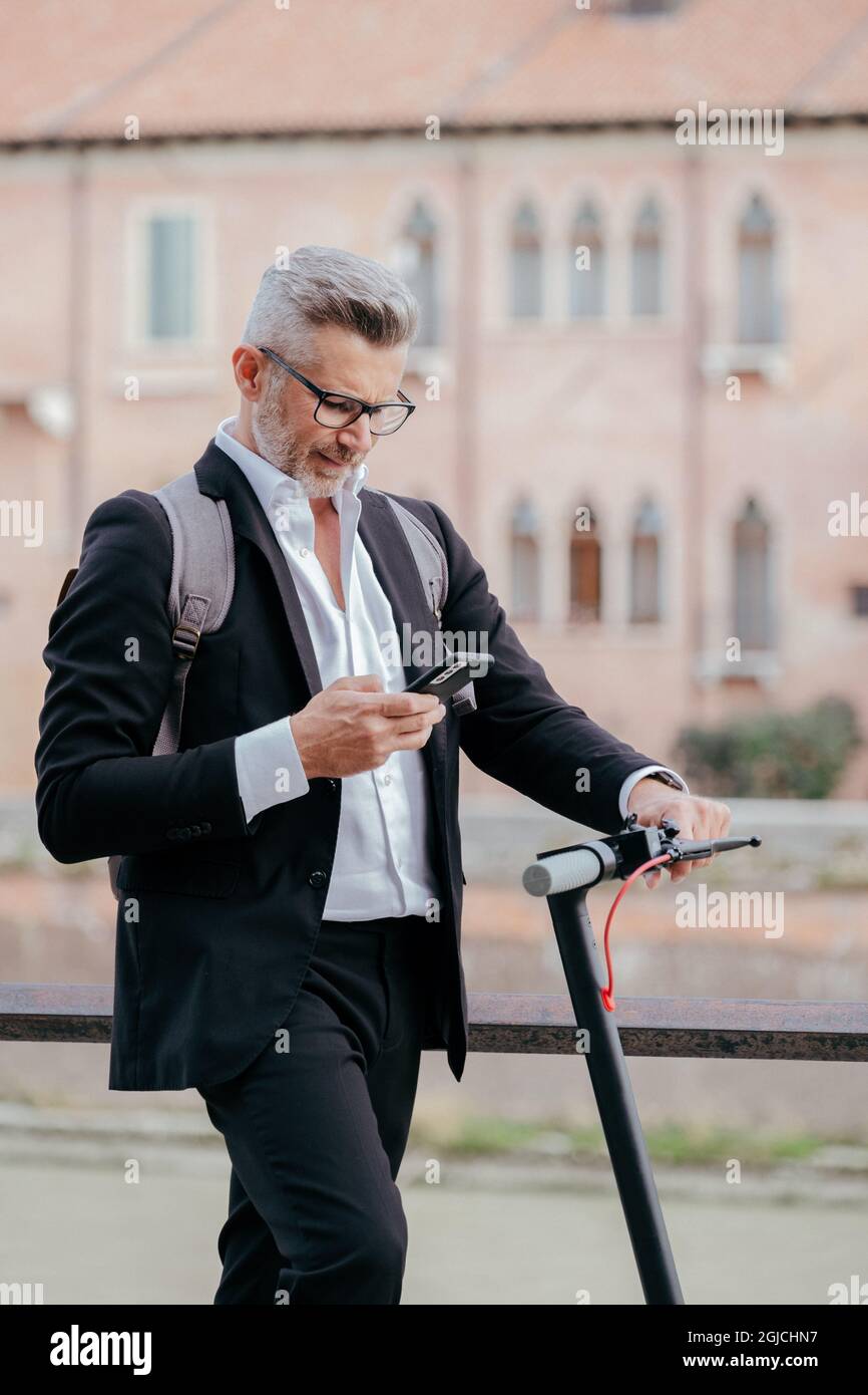 Using a road map hi-res stock photography and images - Alamy