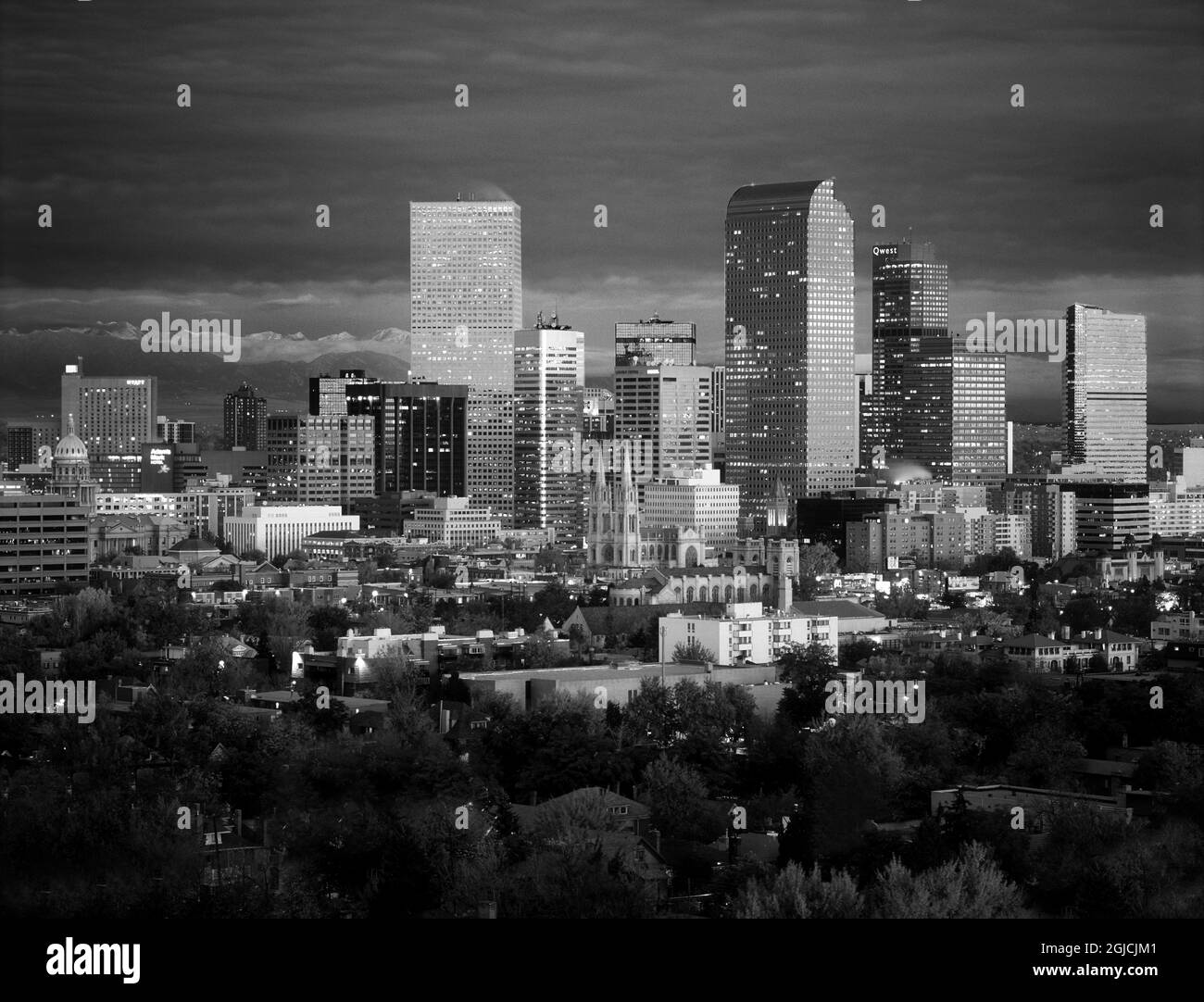 Denver skyline snow Black and White Stock Photos & Images - Alamy