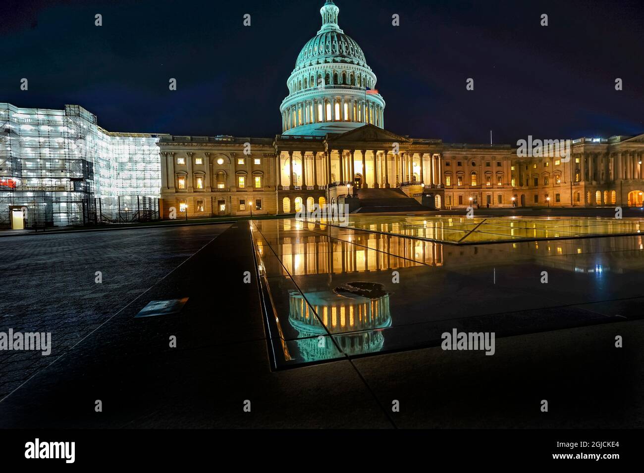 Washington evening star building hi-res stock photography and images ...