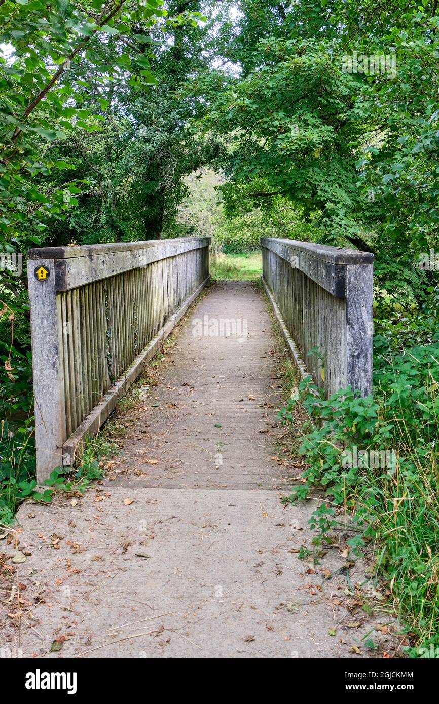 Shaky bridge hi-res stock photography and images - Alamy