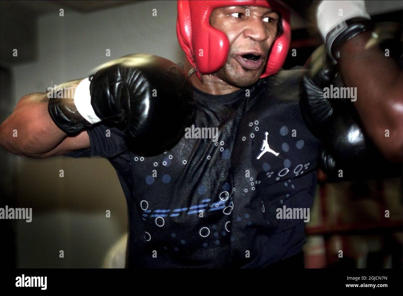 Mike tyson heavyweight boxing hi-res stock photography and images - Alamy