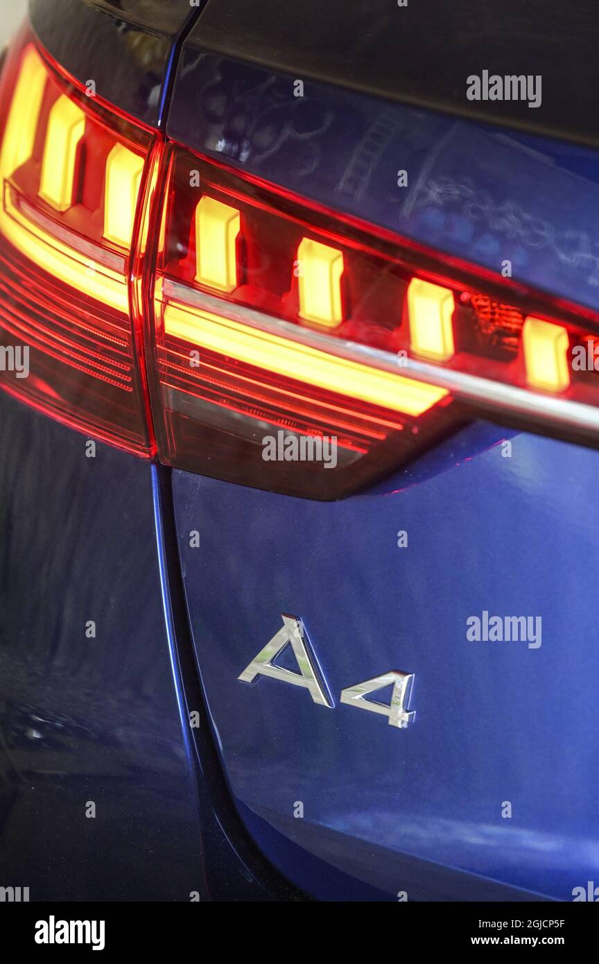 Audi A4 Avant 40 TDI Quattro vehicle car road communication street ...