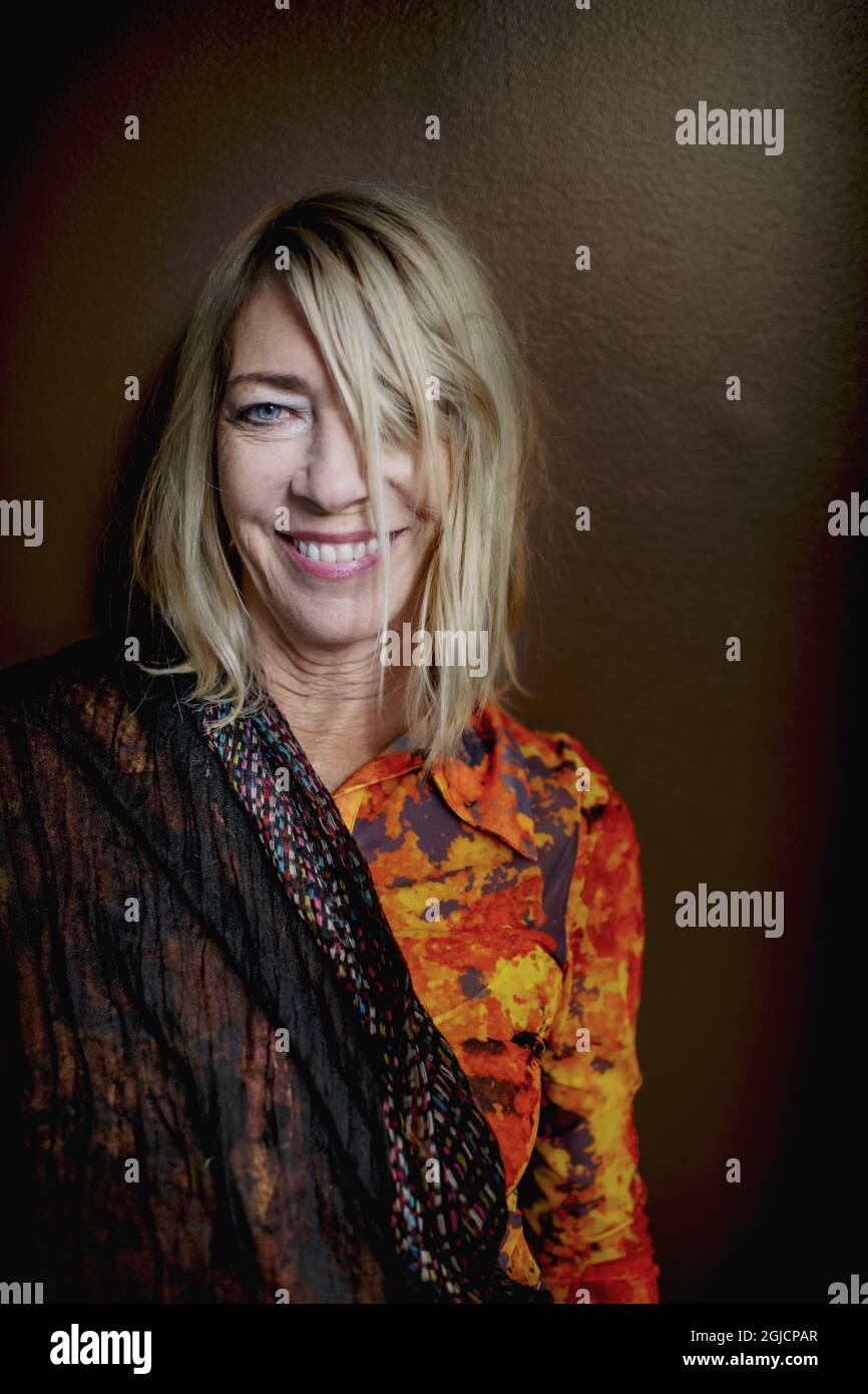 Kim gordon singer hi-res stock photography and images - Alamy