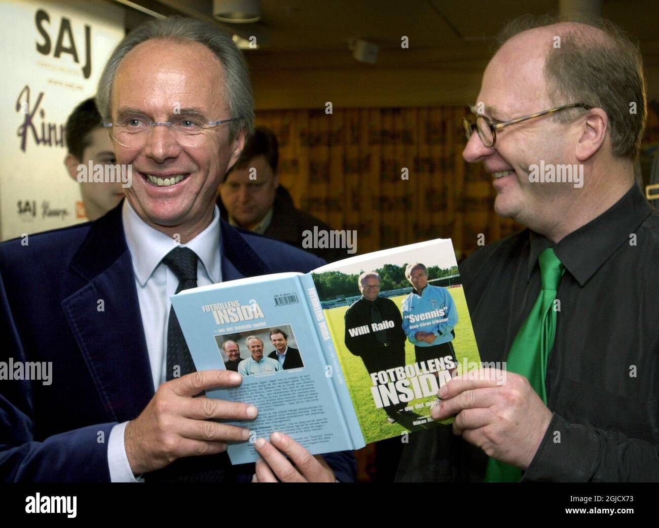 Soccer coach Sven-Goran Eriksson (left) and sports psycologist Wiili ...