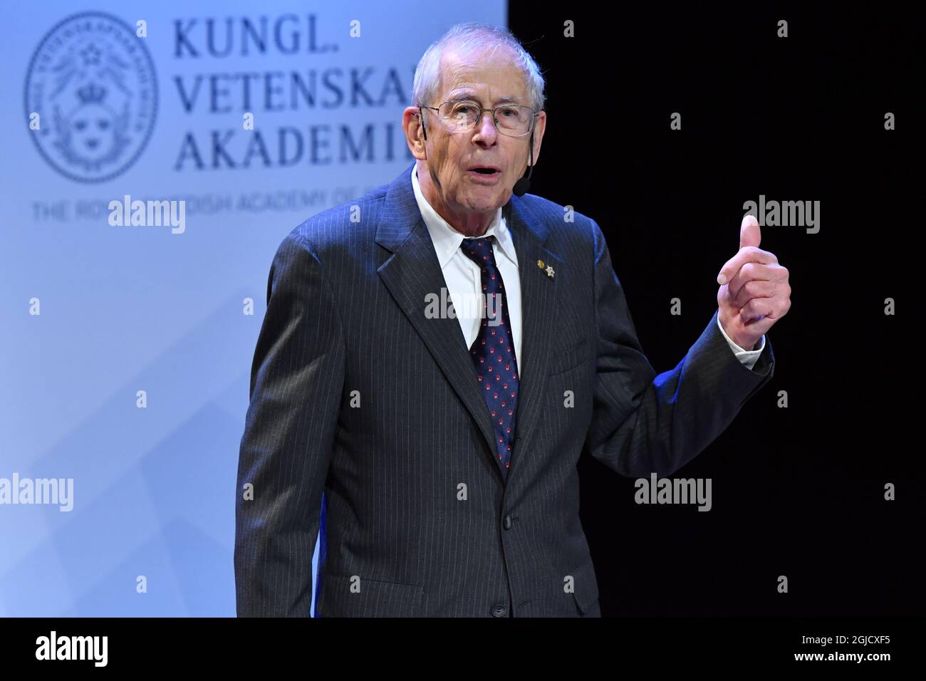Physics Laureate James Peebles speaks during his Nobel Lecture "How ...