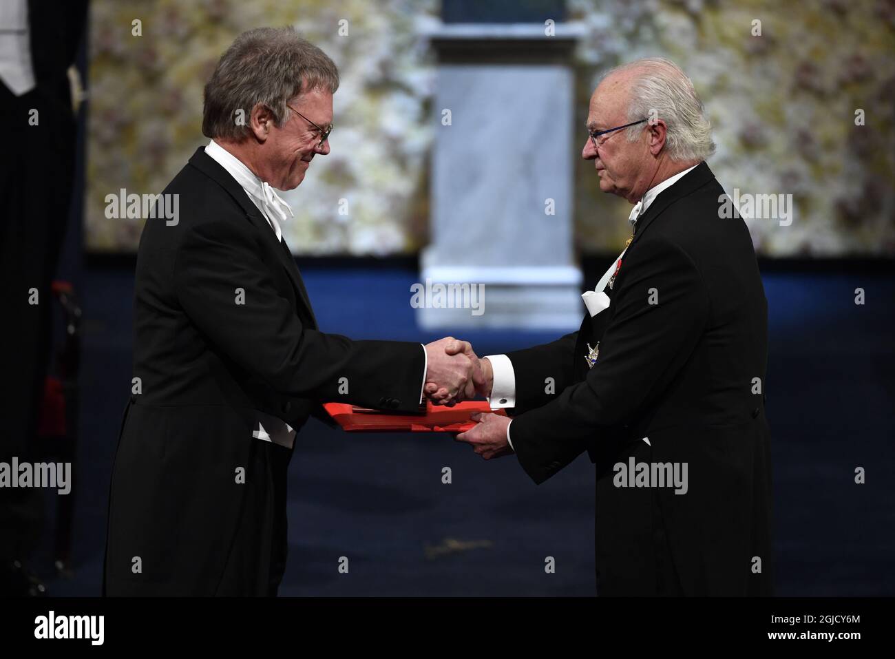 Peter ratcliffe nobel prize 2019 hi-res stock photography and images ...