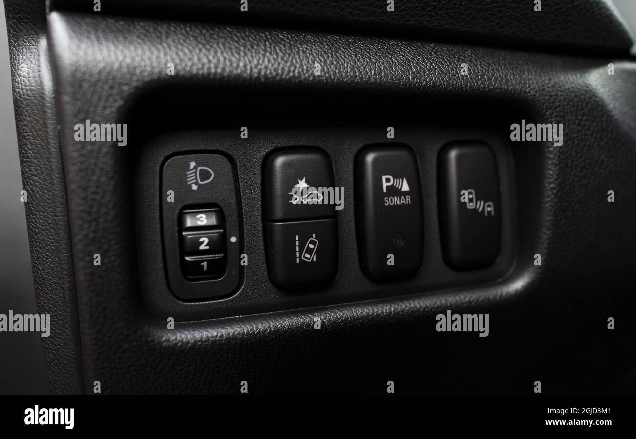 Mitsubishi ASX 2,0 4WD ?road, street, transport, communication, vehicle ...