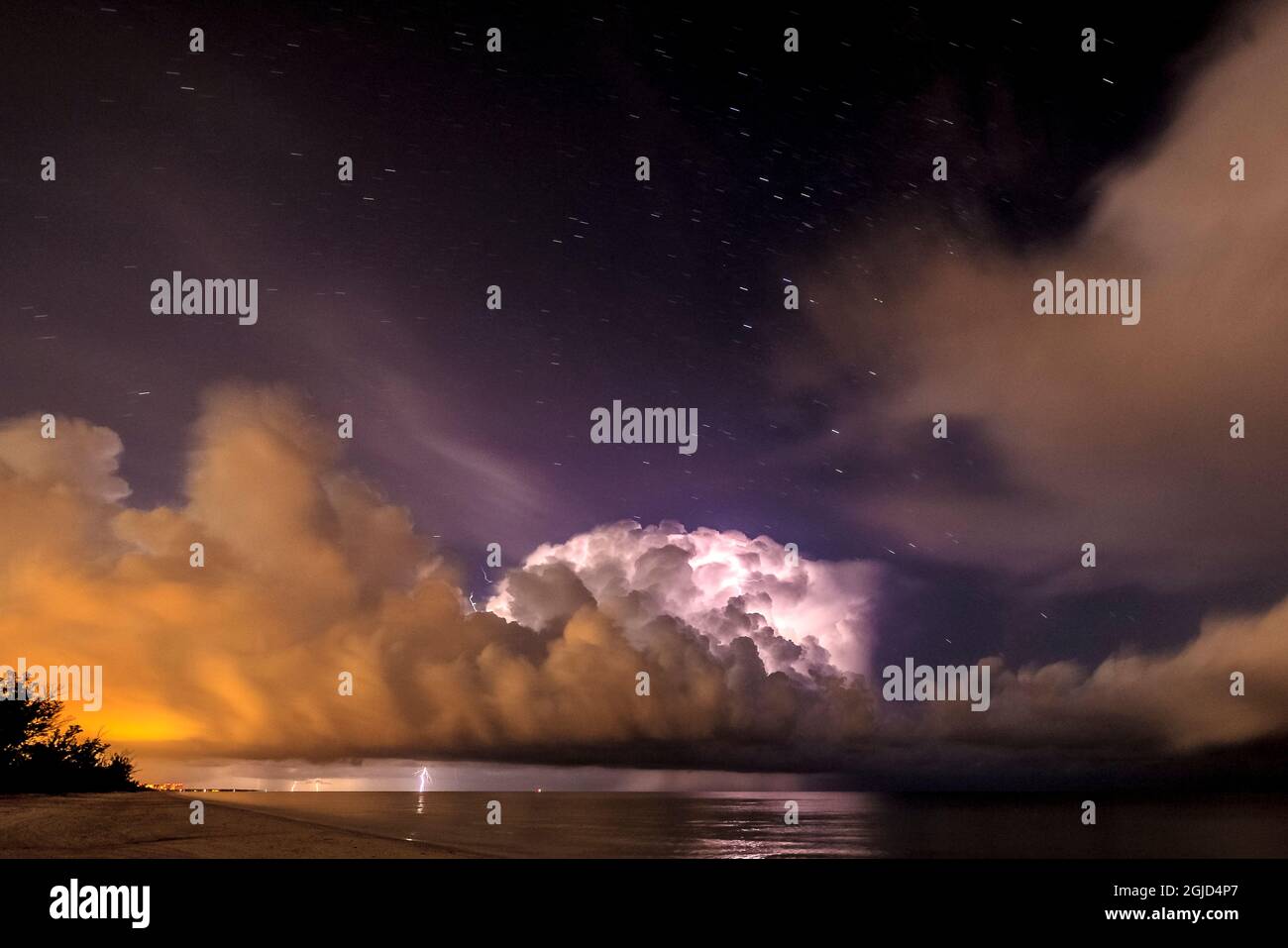 Thunderstorm lightning florida hi-res stock photography and images - Alamy