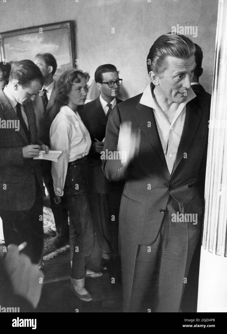 16 june 1957 hi-res stock photography and images - Alamy