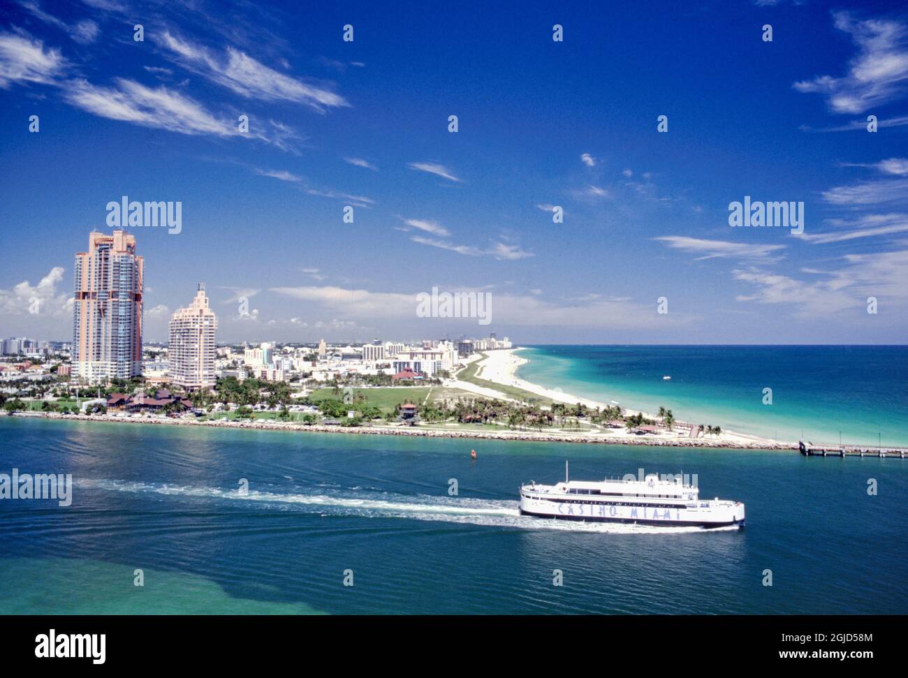 Cruise in miami beach hi-res stock photography and images - Alamy