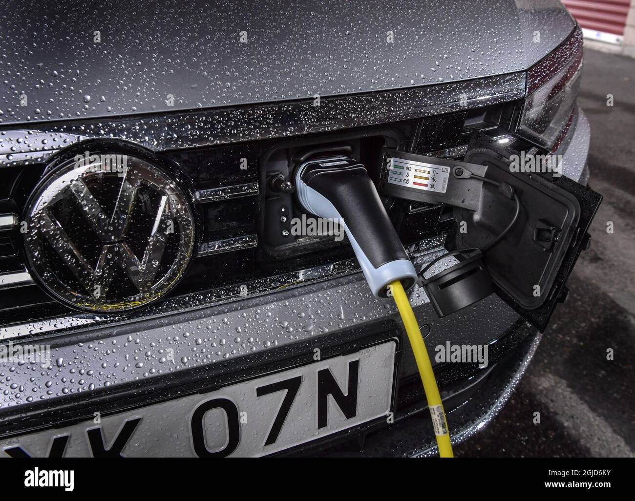 VW Passat Sportscombi GTE, road, street, transport, communication ...