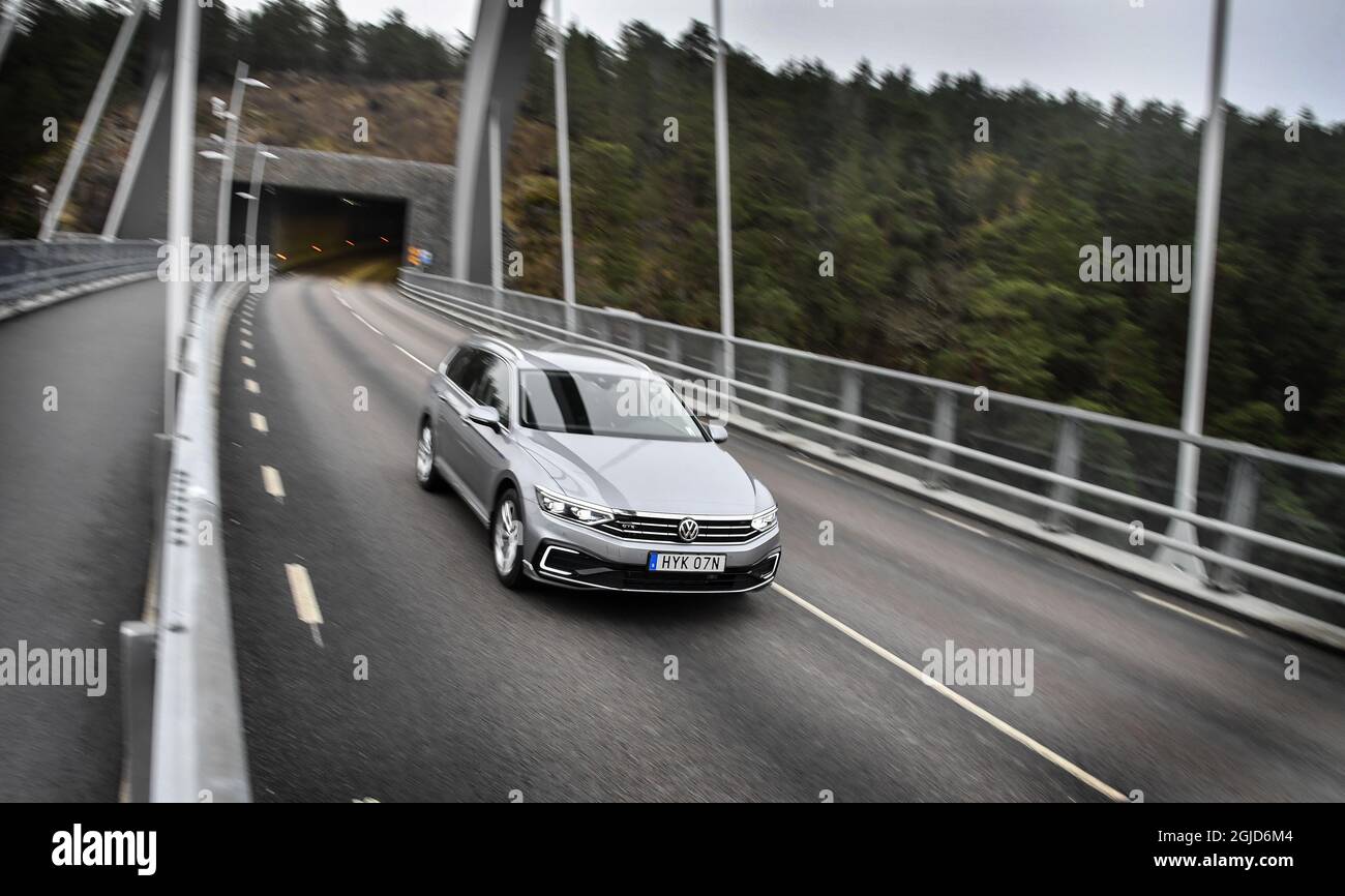 VW Passat Sportscombi GTE, road, street, transport, communication ...