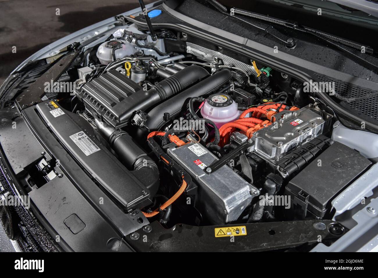 VW Passat Sportscombi GTE, road, street, transport, communication ...