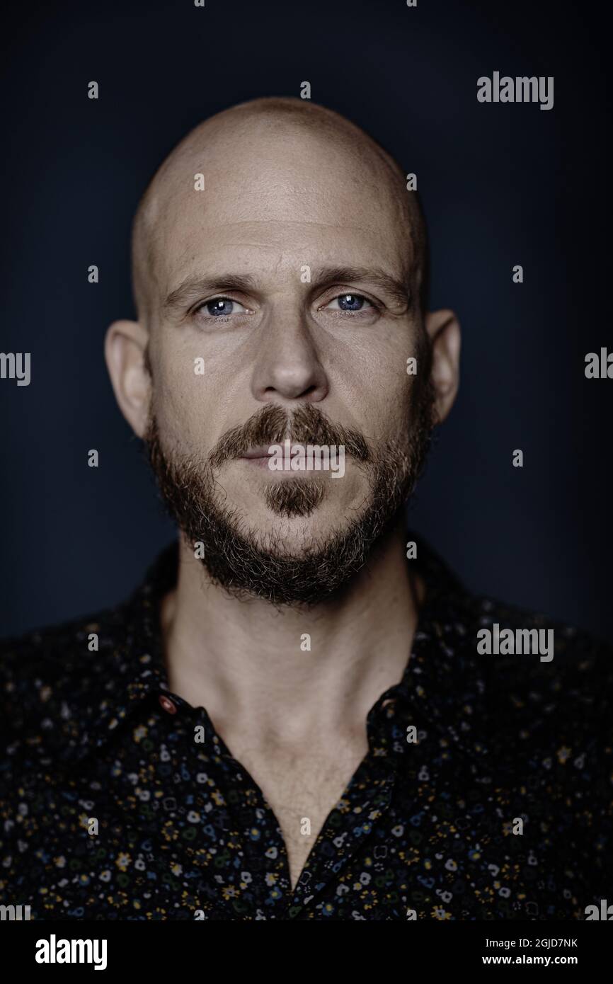 Gustaf Skarsgard