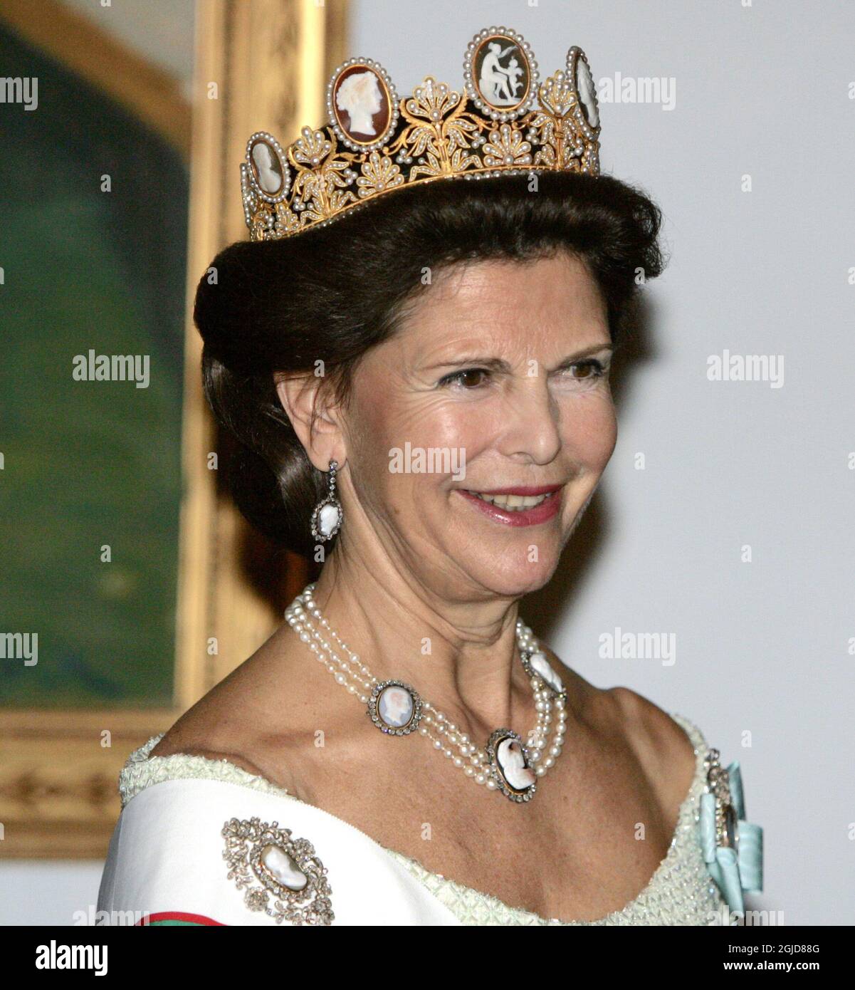 Swedish queen hi-res stock photography and images - Alamy