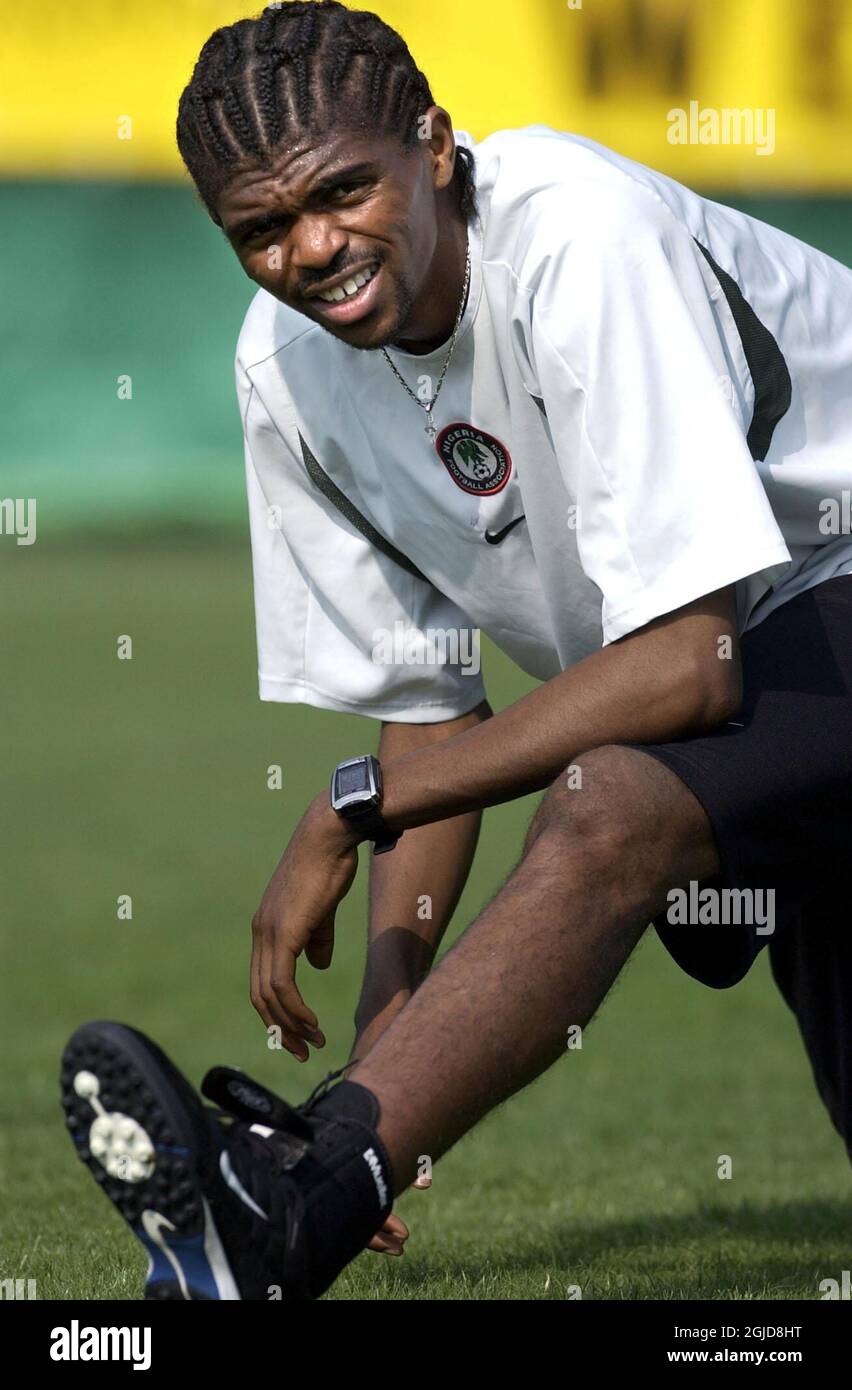 Kanu nwankwo hi-res stock photography and images - Alamy