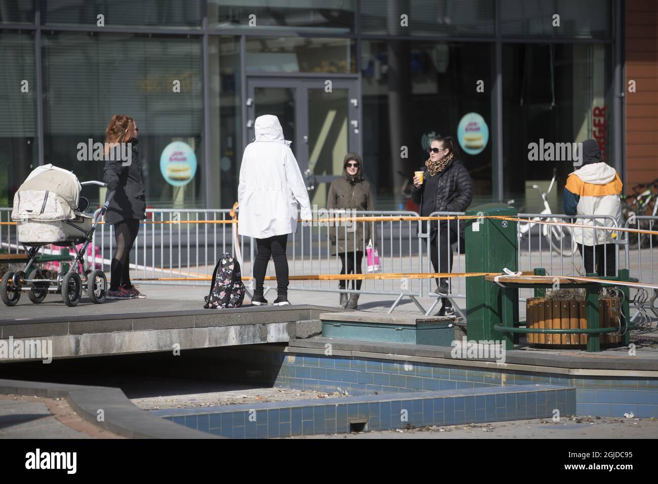 Invisible barrier hi-res stock photography and images - Alamy