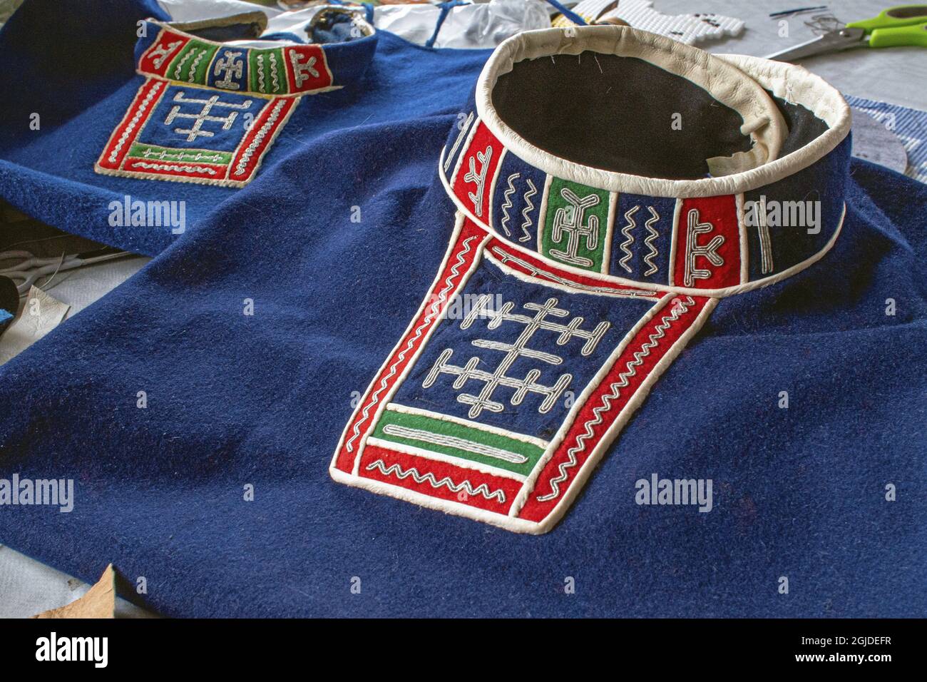 Traditional Sami handicraft. Lule Sami sliehppa / dickey Photo: Tor ...