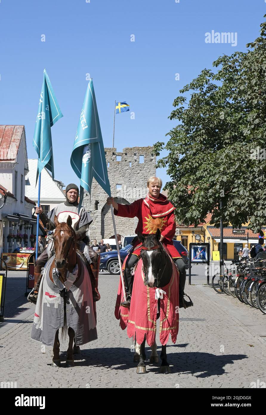 Thomas Lindgren (L) on the horse Soprano and Anders Mansson on Sara ...