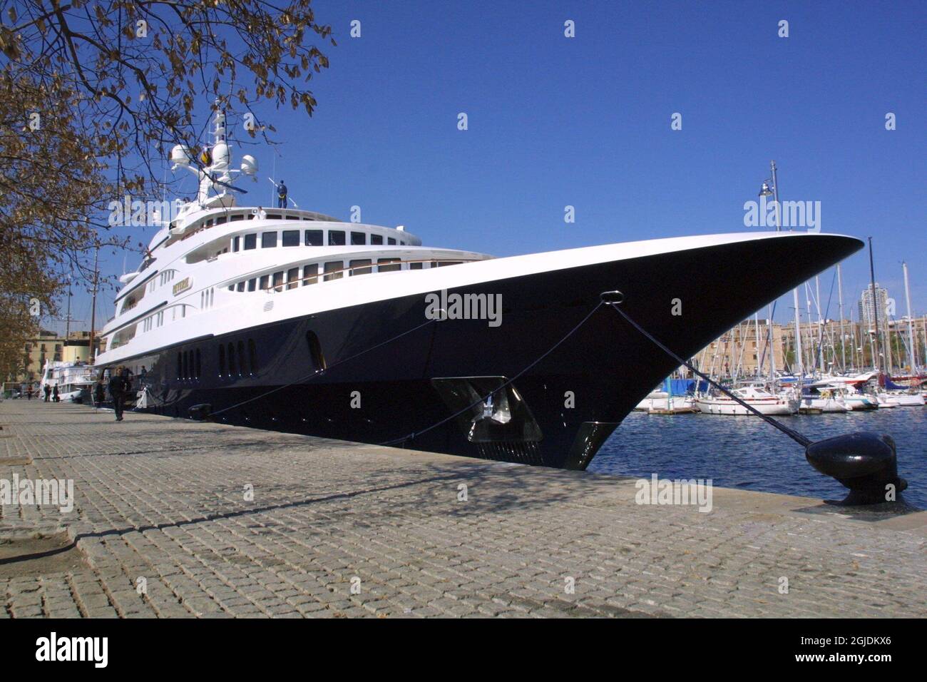 Norwegian billionair Kjell Inge RÃ¶kke has bought himself a new boat ...