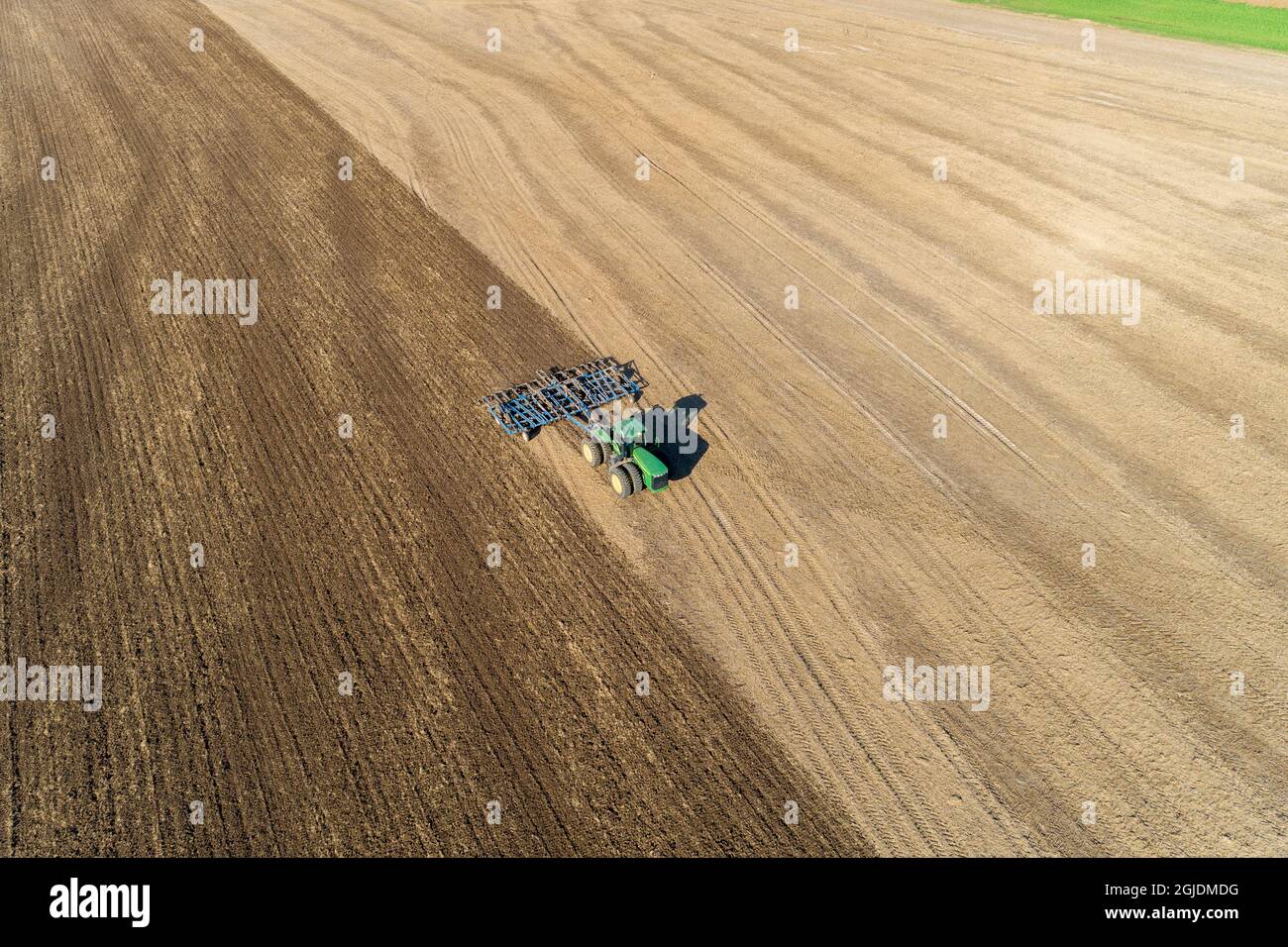Tilling field hi-res stock photography and images - Alamy