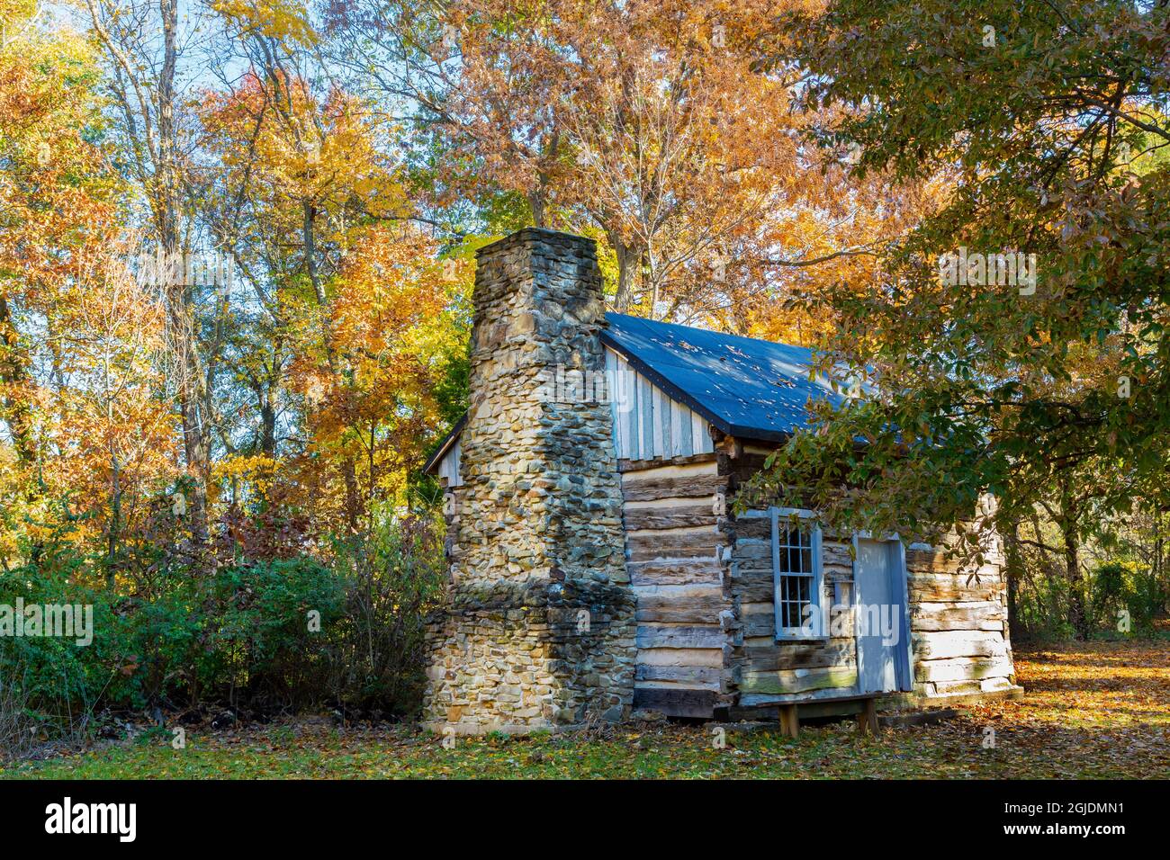 Log cabin village hi-res stock photography and images - Alamy