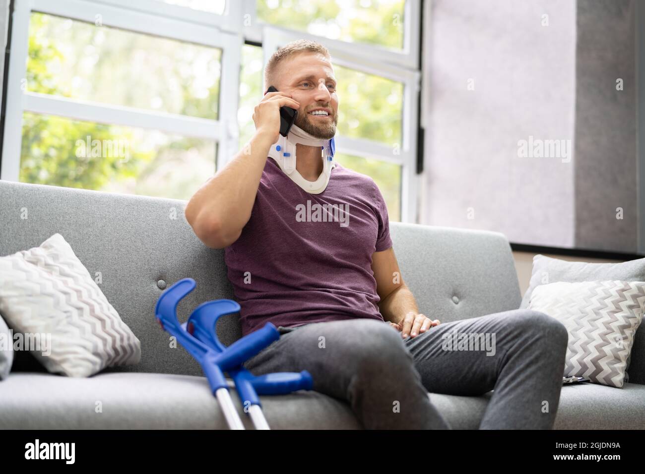 Neck cast hi-res stock photography and images - Alamy