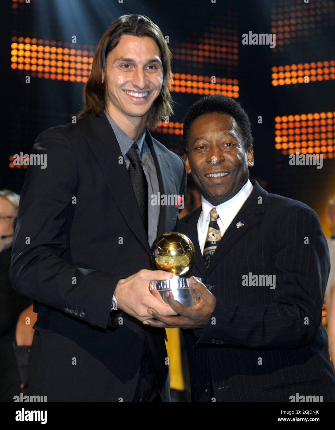 Pele soccer ball hi-res stock photography and images - Alamy