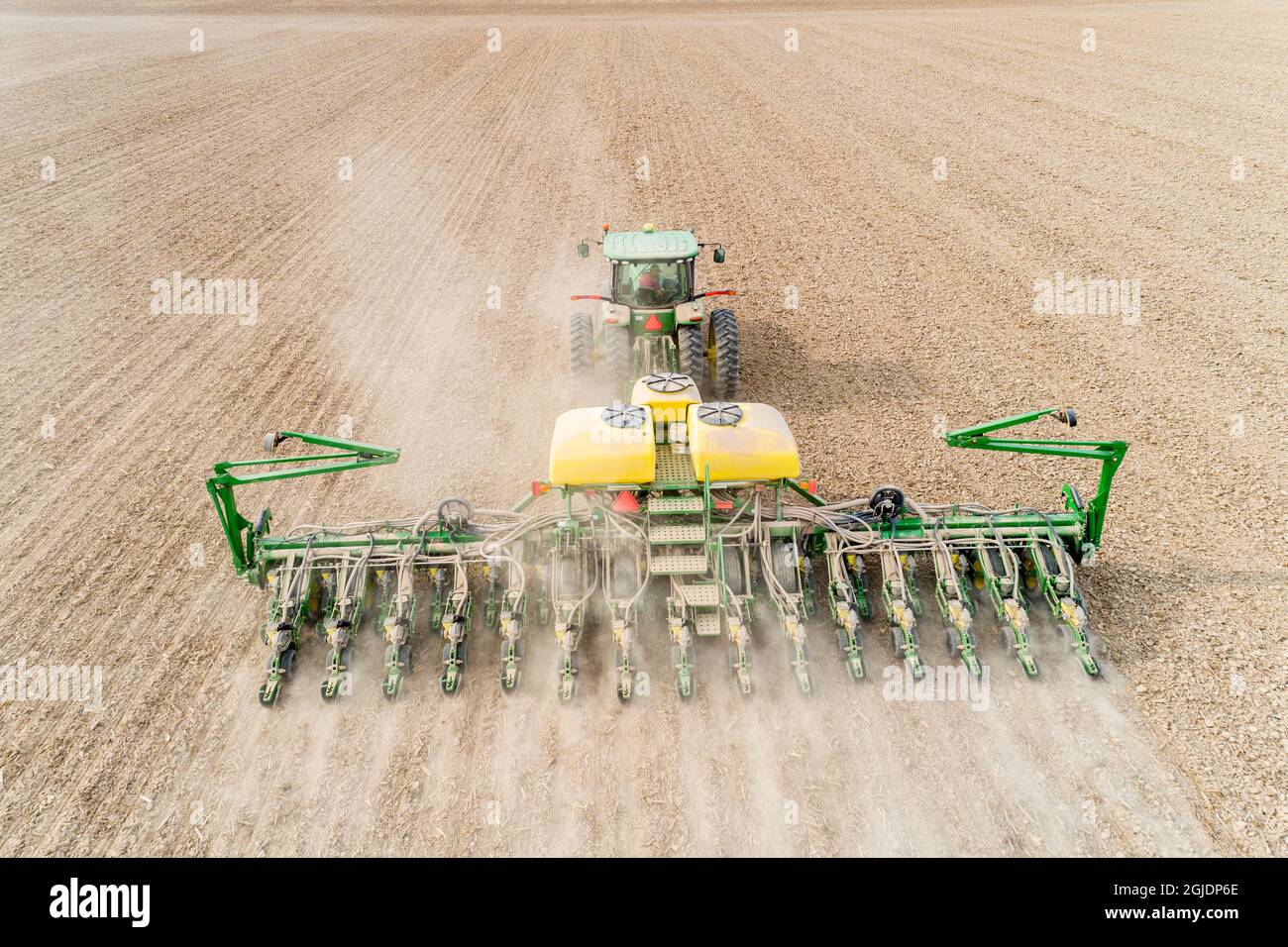 Corn planting hi-res stock photography and images - Alamy