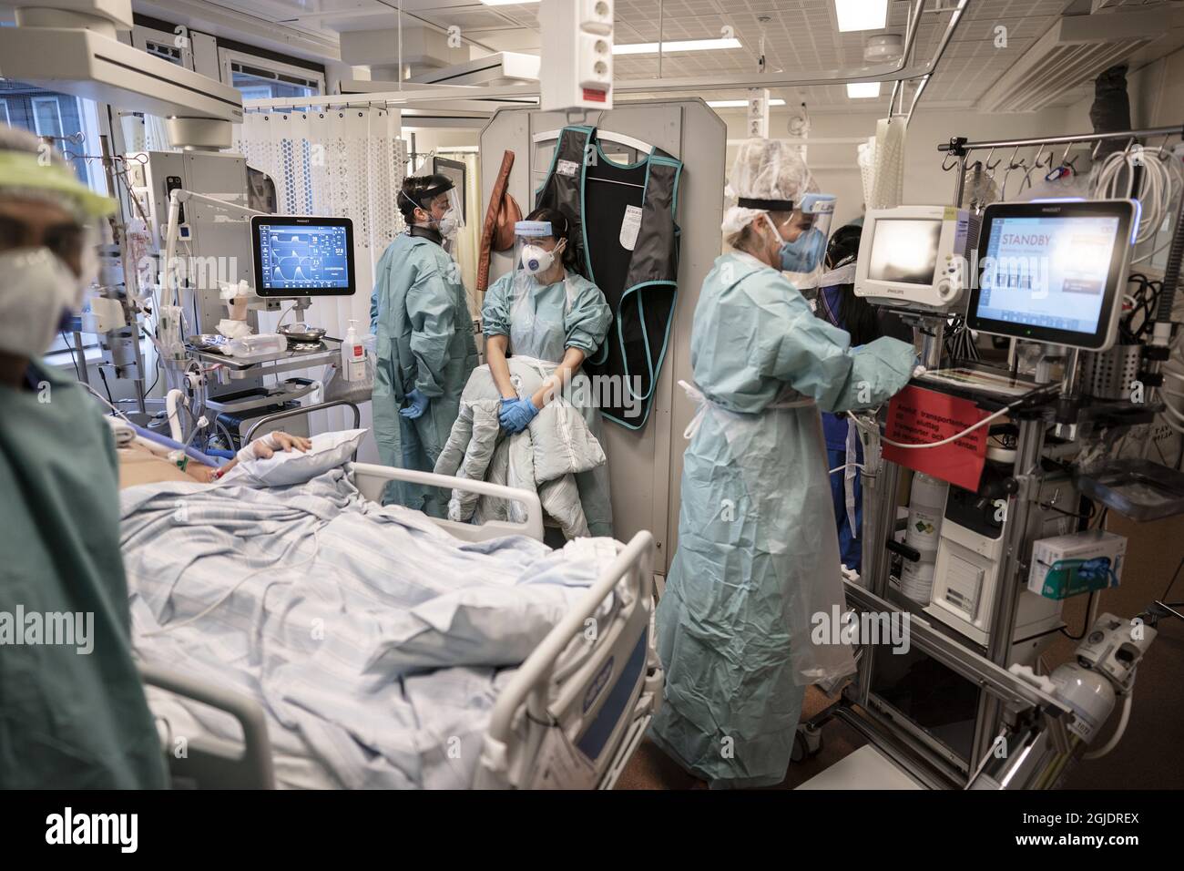 Intensive care units hi-res stock photography and images - Alamy