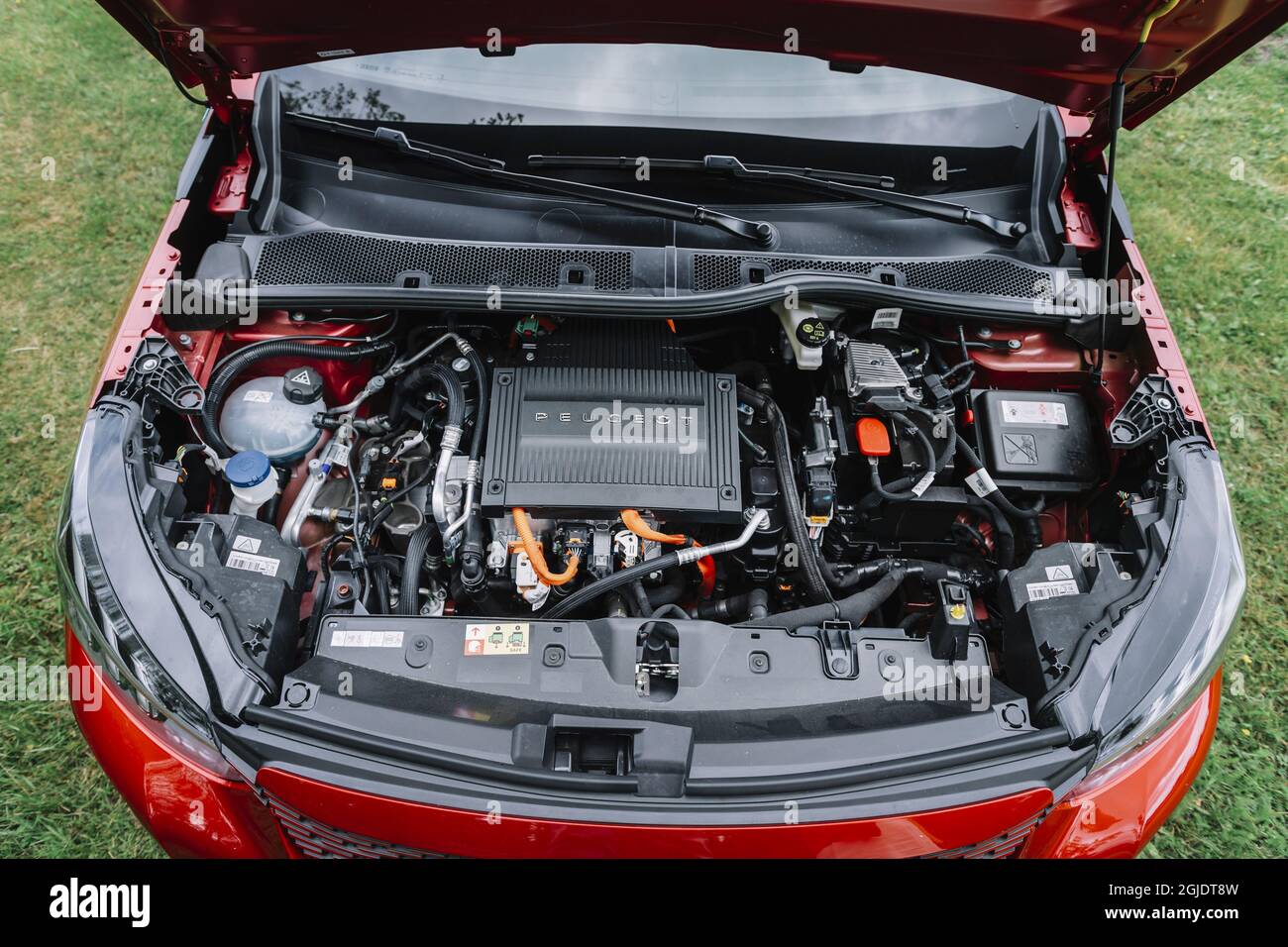 Suv engine hi-res stock photography and images - Alamy