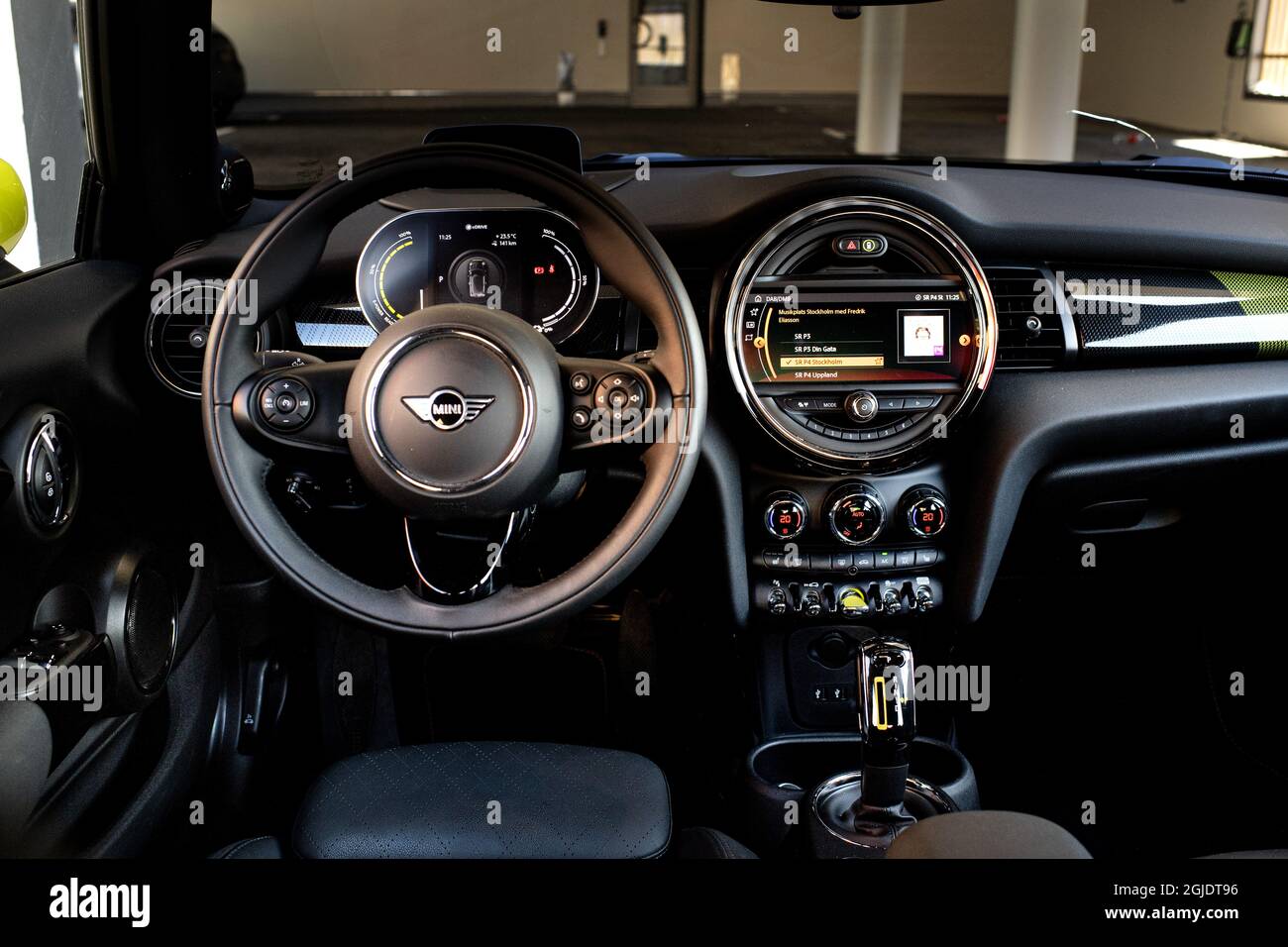 Mini Cooper SE Hatch. Interior Photo: Pontus Lundahl / TT / code 10050 ...