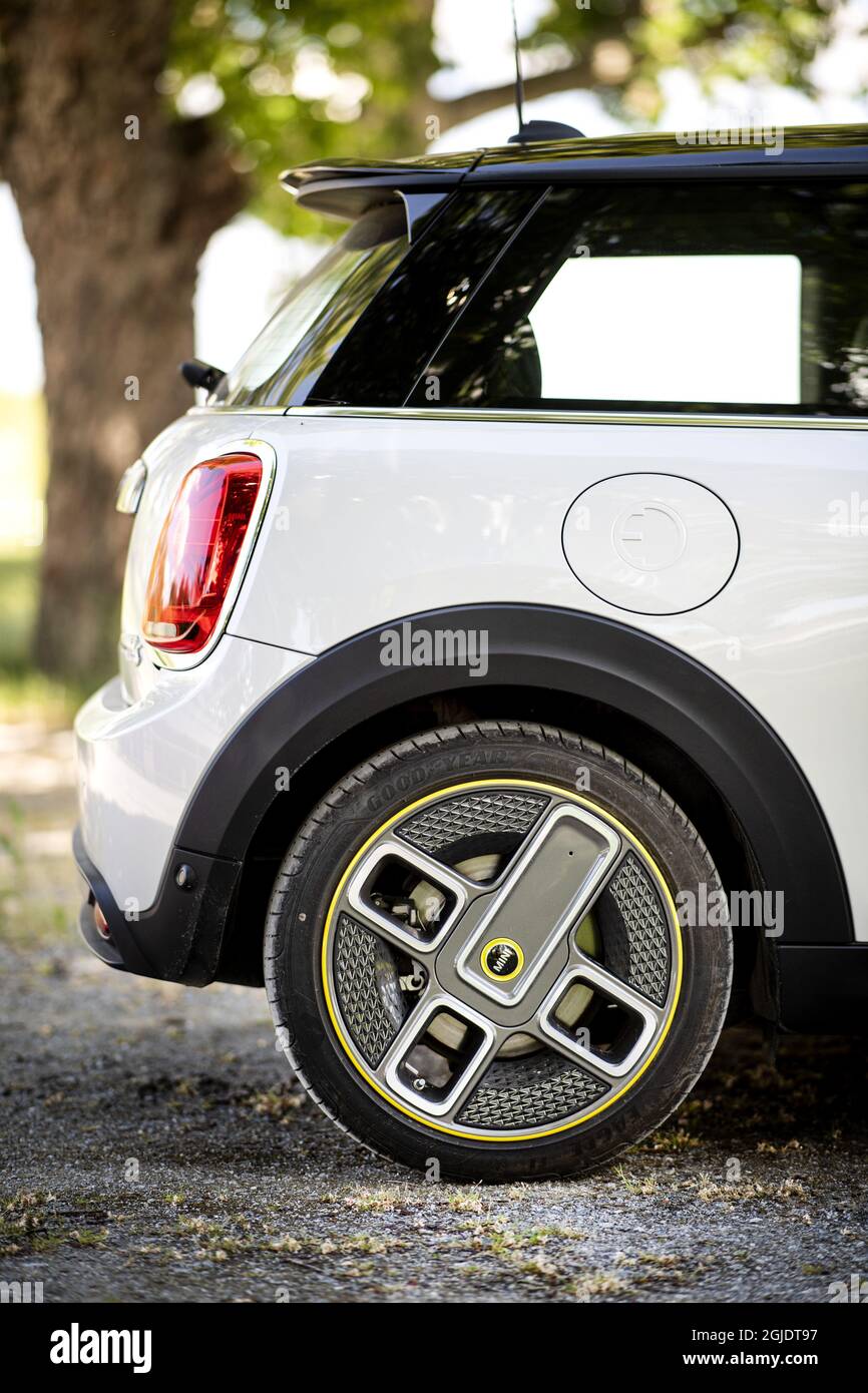Mini electric hatch hi-res stock photography and images - Alamy