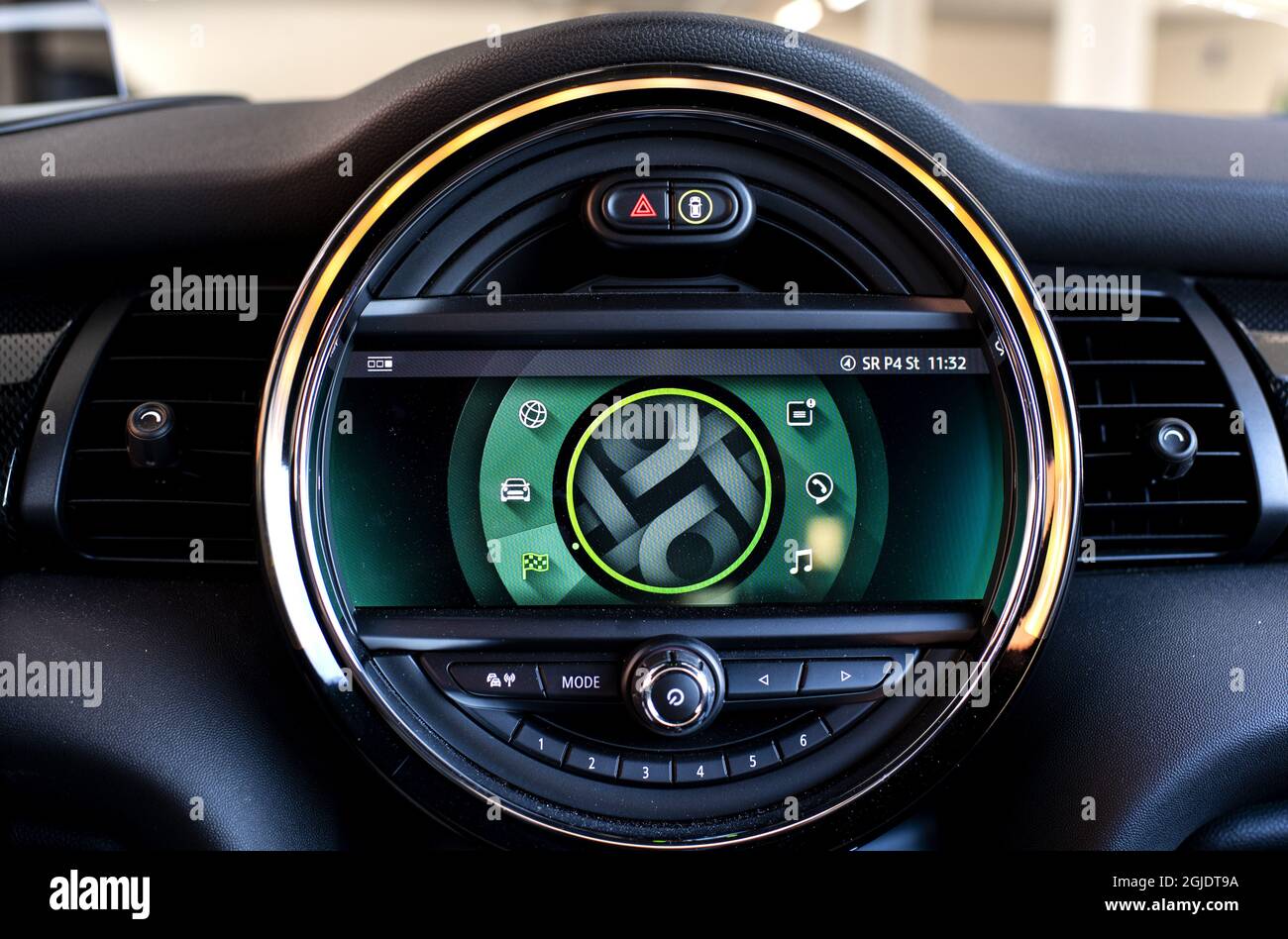 Mini Cooper SE Hatch. Interior Photo: Pontus Lundahl / TT / code 10050 ...