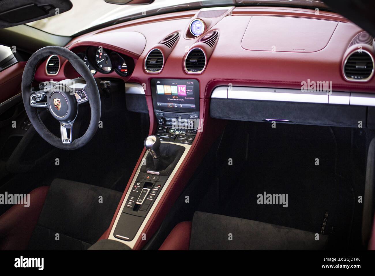 Porsche 718 Spyder. Interior Photo: Pontus Lundahl / TT / code 10050 ...