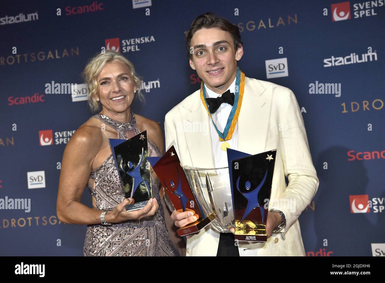 Swedish-American pole vaulter Armand Duplantis and his coach, mother ...