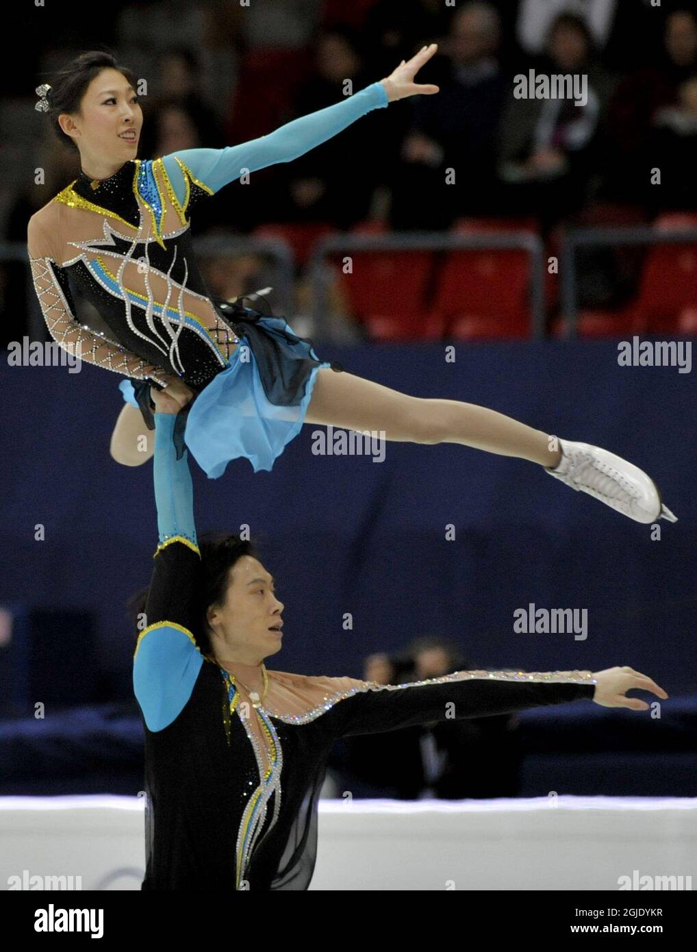 China's Qing Pang and Jian Tong perform their routine in the short ...