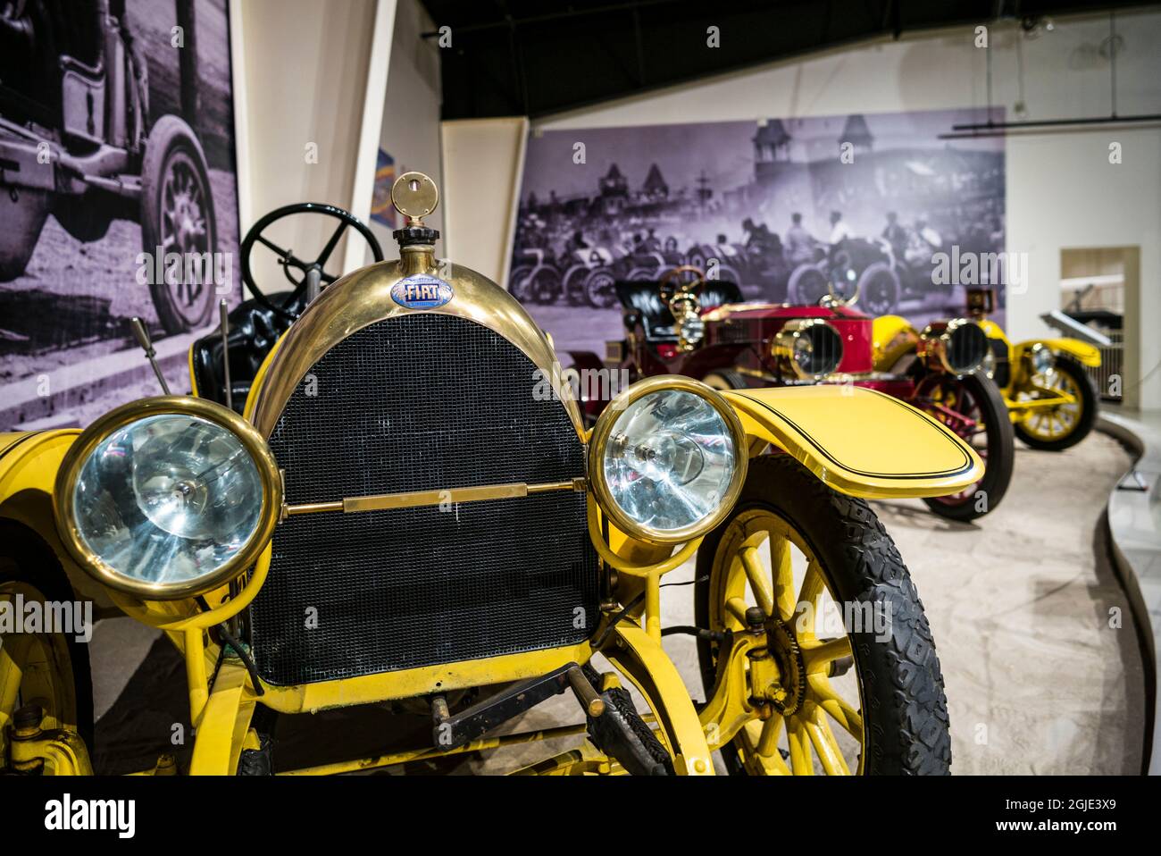 Owls head transportation museum hi-res stock photography and images - Alamy