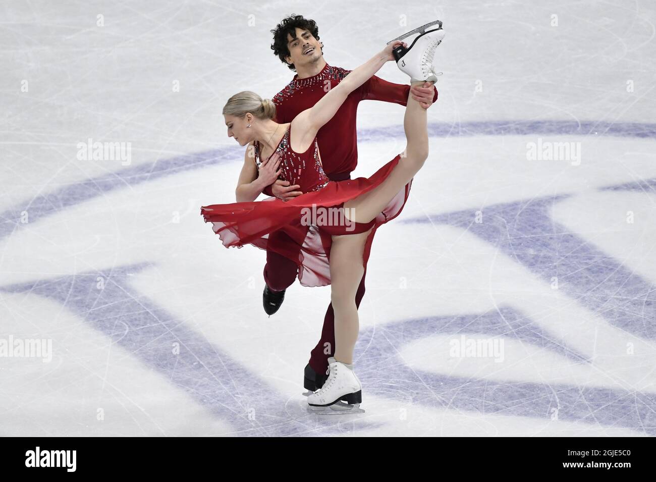 Piper Gilles and Paul Poirier of Canada perform during the Ice Dance ...