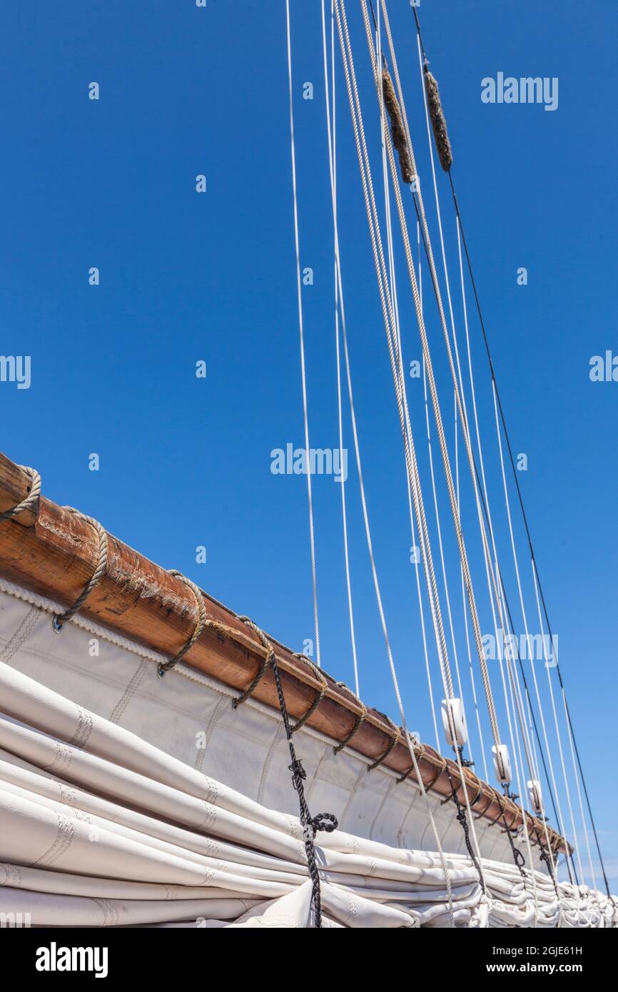 USA, Massachusetts, Cape Ann, Gloucester. Gloucester Schooner Festival, schooner masts Stock ...