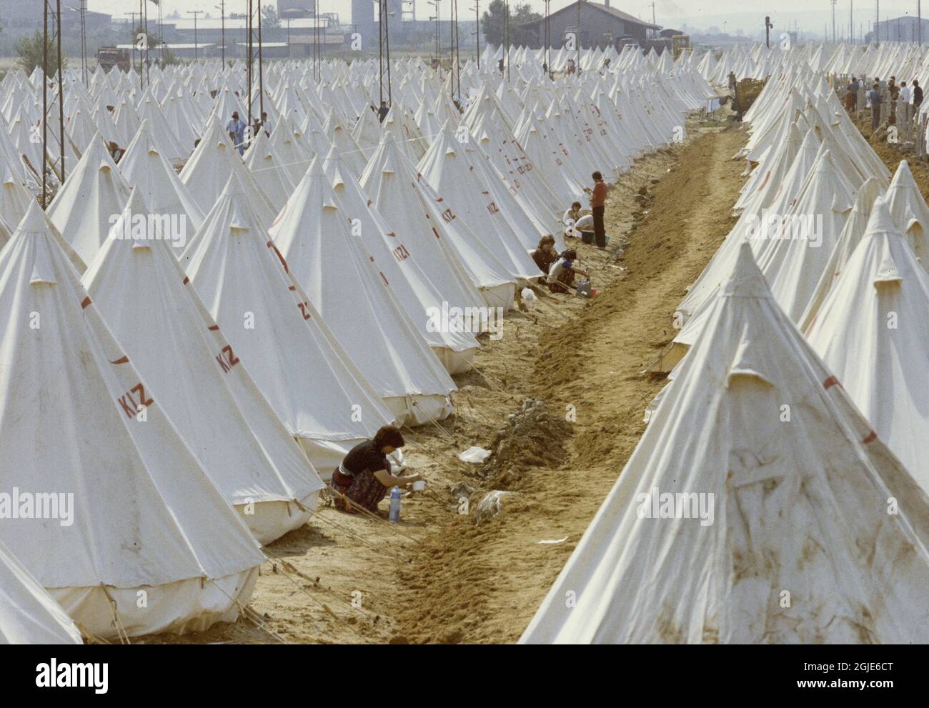 Refugee camp in Kapikule, Turkey, June 22, 1989. Bulgaria's Turkish ...