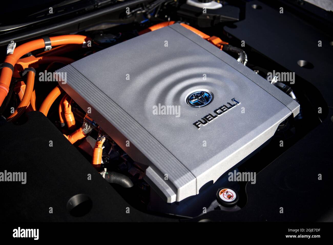 Hydrogen fuel cell vehicle hi-res stock photography and images - Alamy