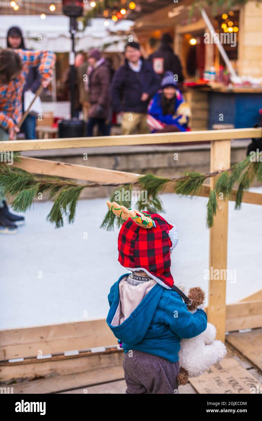 USA, New England, Massachusetts, Cape Cod, Provincetown, Christmas fair ...