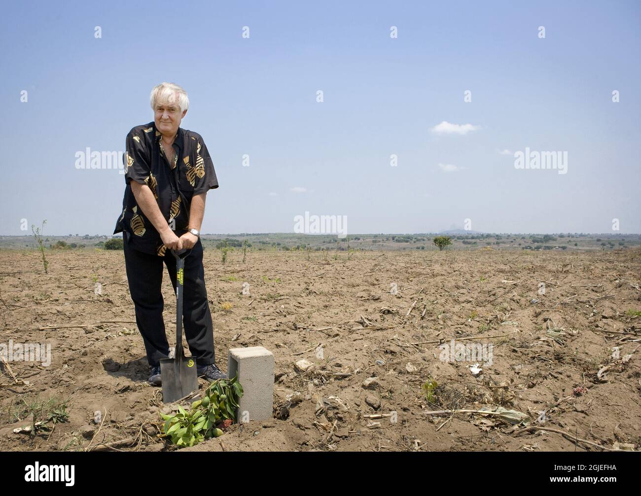 Henning Mankell is building a village for 150 of the poorest children ...