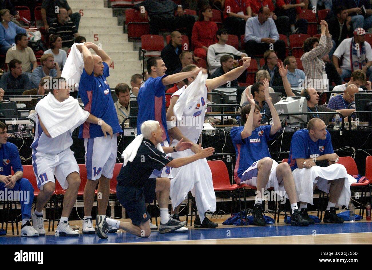 Beating bench hi-res stock photography and images - Alamy