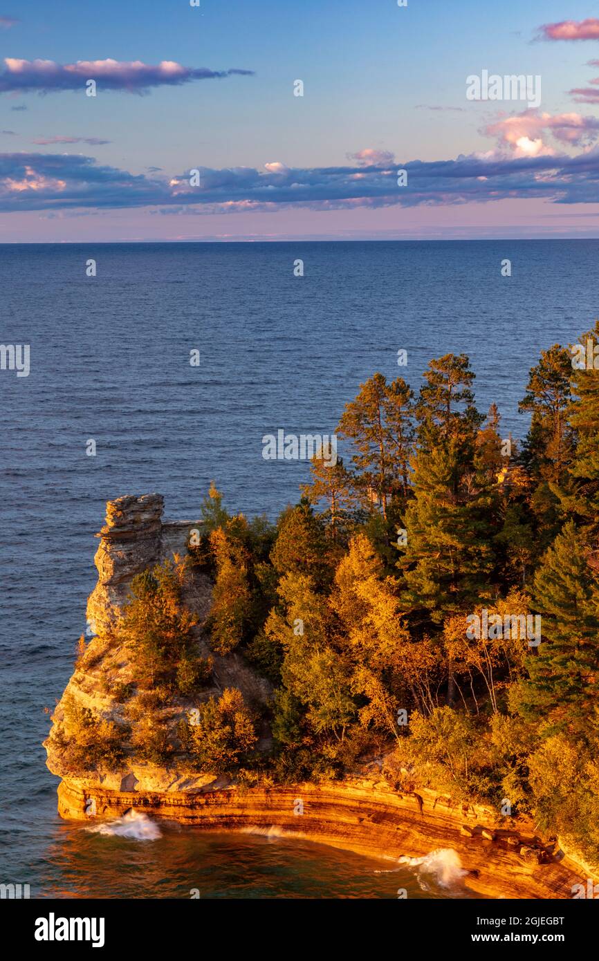 Days last light on Miners Castle at Pictured Rocks National Lakeshore ...