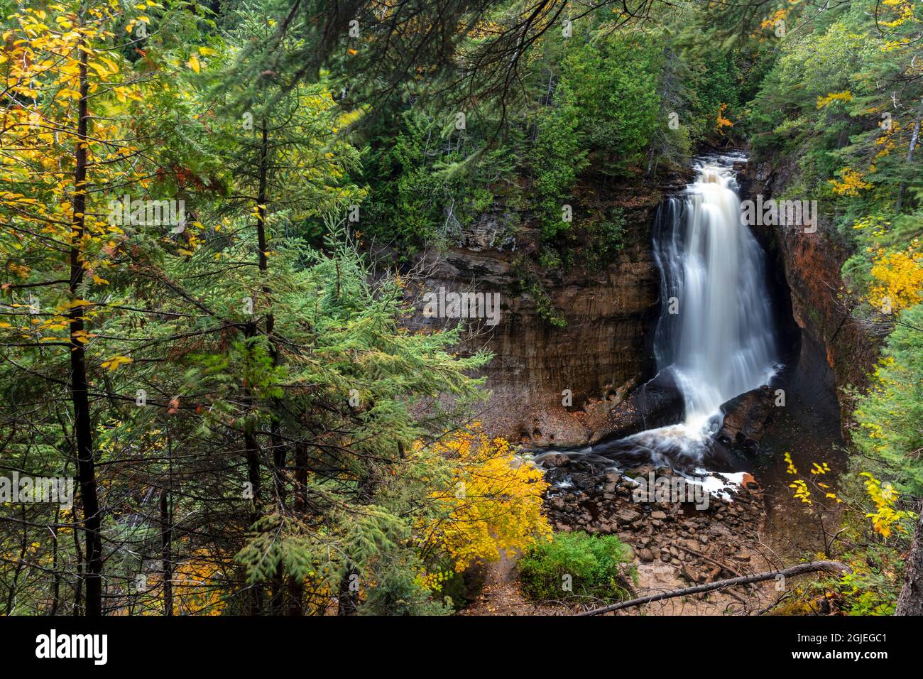 Miners Falls in autumn at Pictured Rocks National Lakeshore, Michigan ...